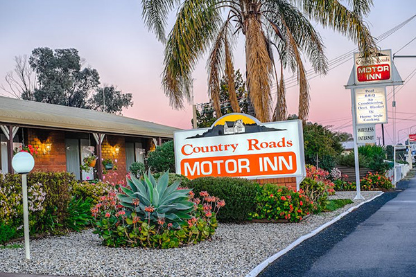 Country Roads Motor Inn, West Wyalong, NSW - Budget Motels
